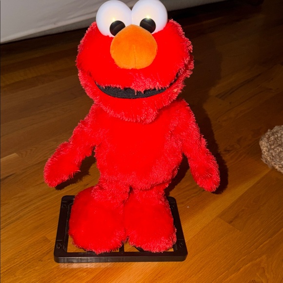 Sesame Street | Toys | Elmo Slide Electronic Sesame Street Dancing ...